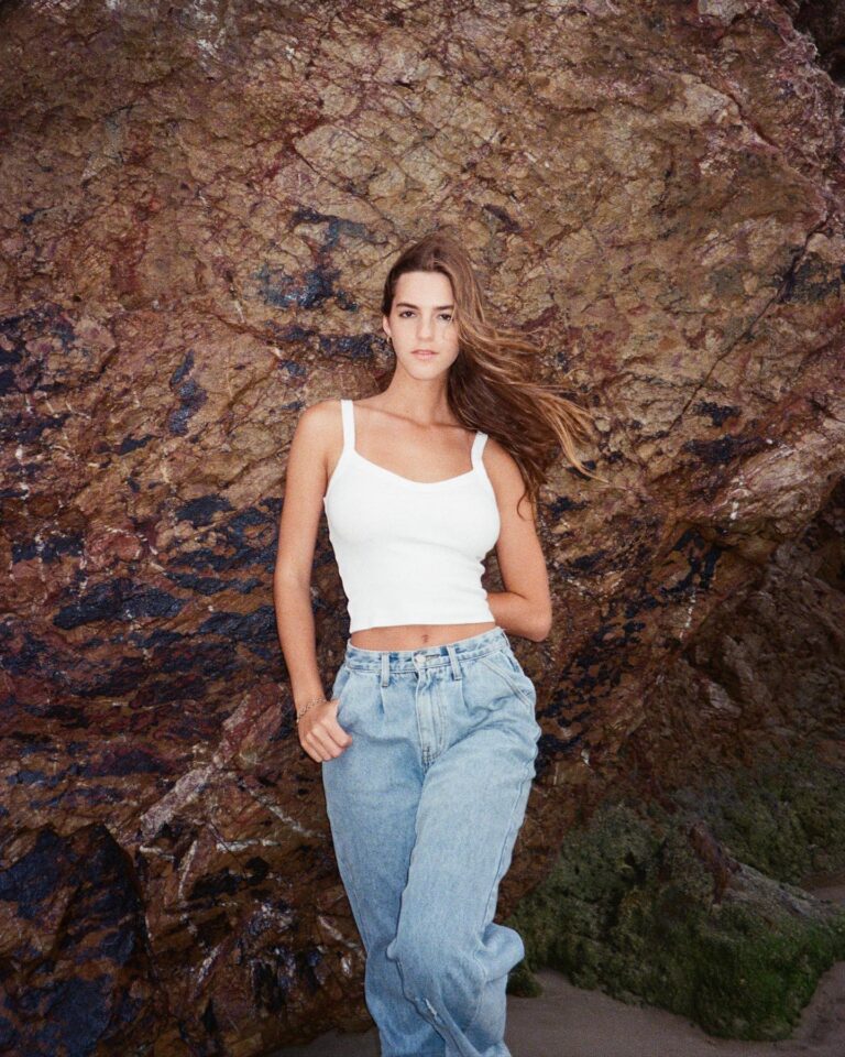 Emily Feld Bio, Age, Career, Net Worth, Height, Education,